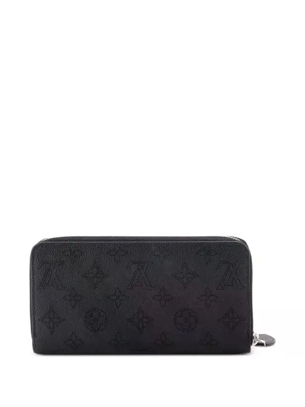 LOUIS VUITTON Zippy Wallet Mahina Leather Small Wallets - Black