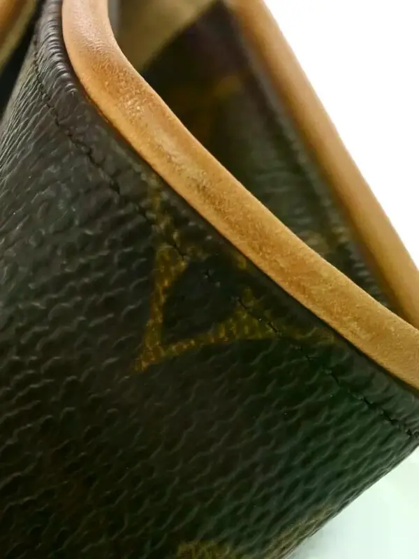 LOUIS VUITTON 2002 Pochette Florentine Monogram Belt Bag
