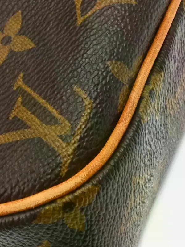 LOUIS VUITTON Monogram Canvas Batignolles Horizontal Tote Bag