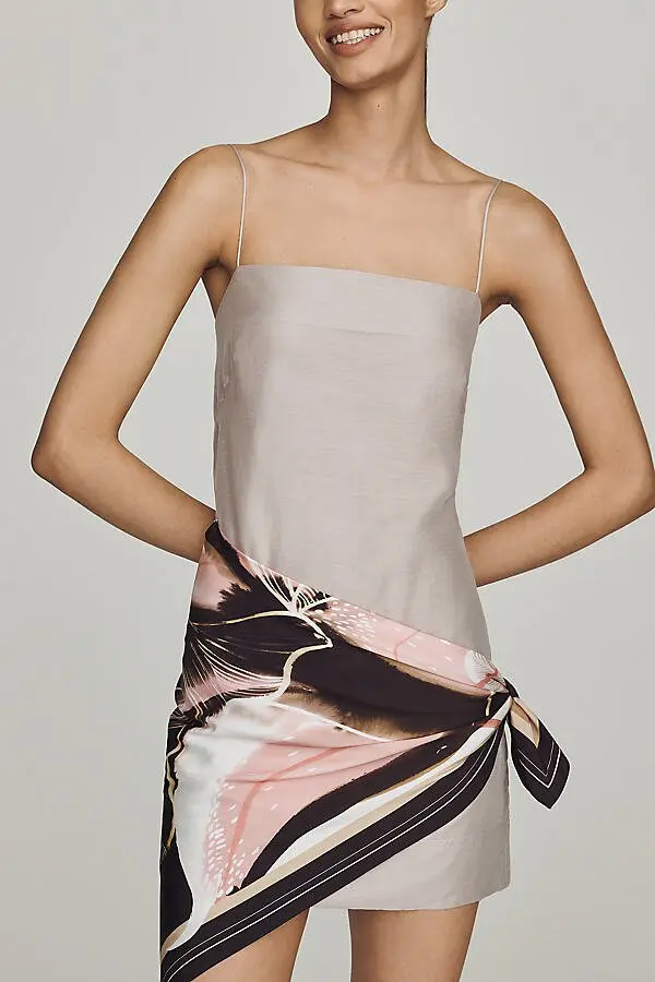 AMUR Ast Mi Dress
