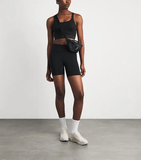 On Performance Tight Shorts