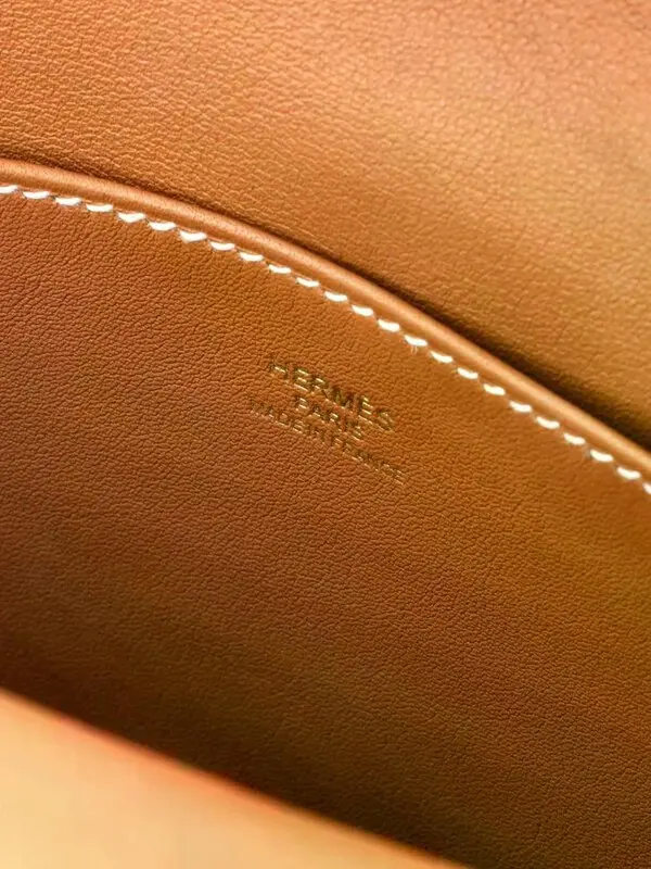 Hermès Halzan Bag Swift 22 Shoulder Bag