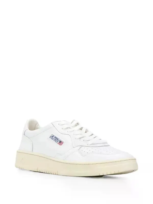 AUTRY Medalist Low Sneakers In Leather