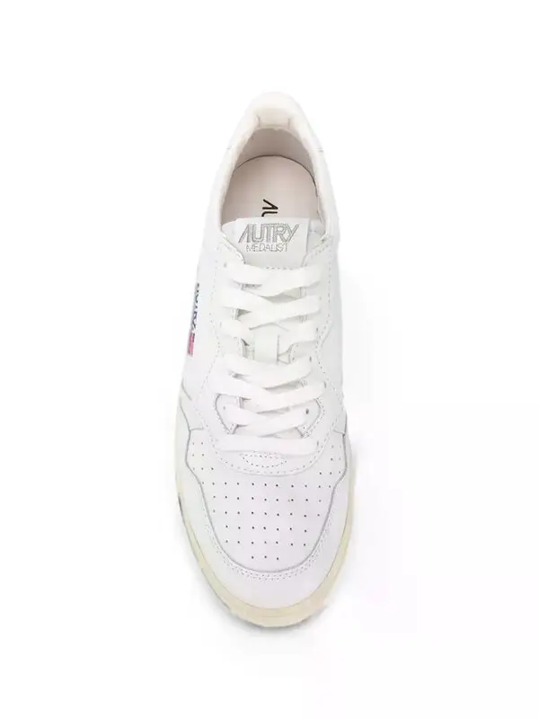 AUTRY Medalist Low Sneakers In Leather