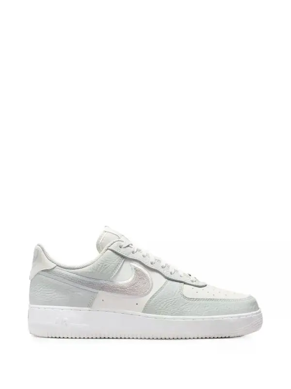 Nike Air Force 1 '07 Lv8 Shoes