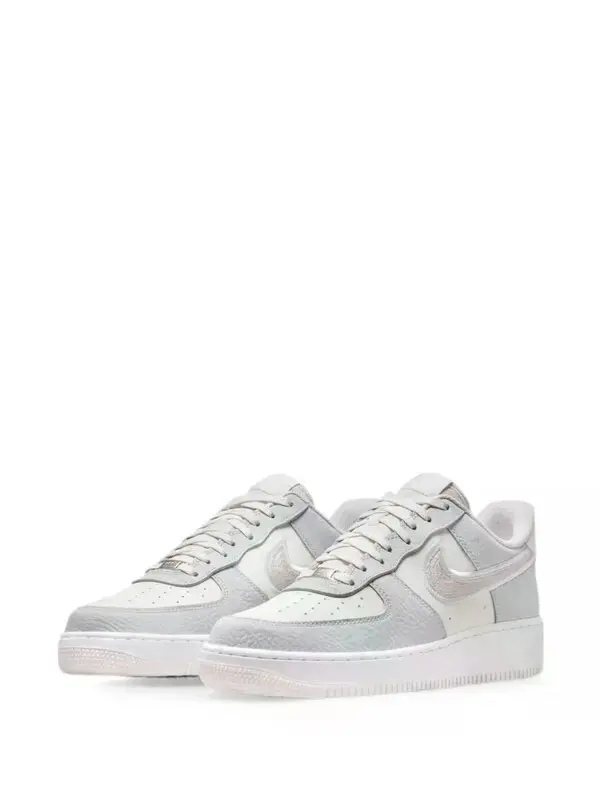 Nike Air Force 1 '07 Lv8 Shoes