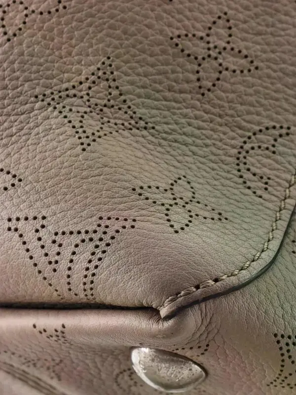LOUIS VUITTON Hina Handbag Mahina Leather Pm Shoulder Bag - Grey