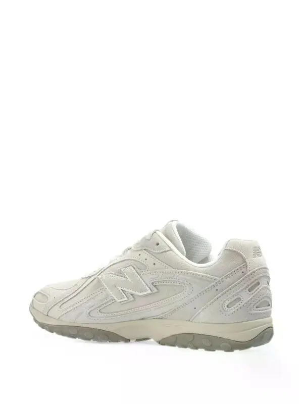 NEW BALANCE 204l Panelled Sneakers