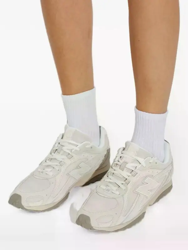 NEW BALANCE 204l Panelled Sneakers