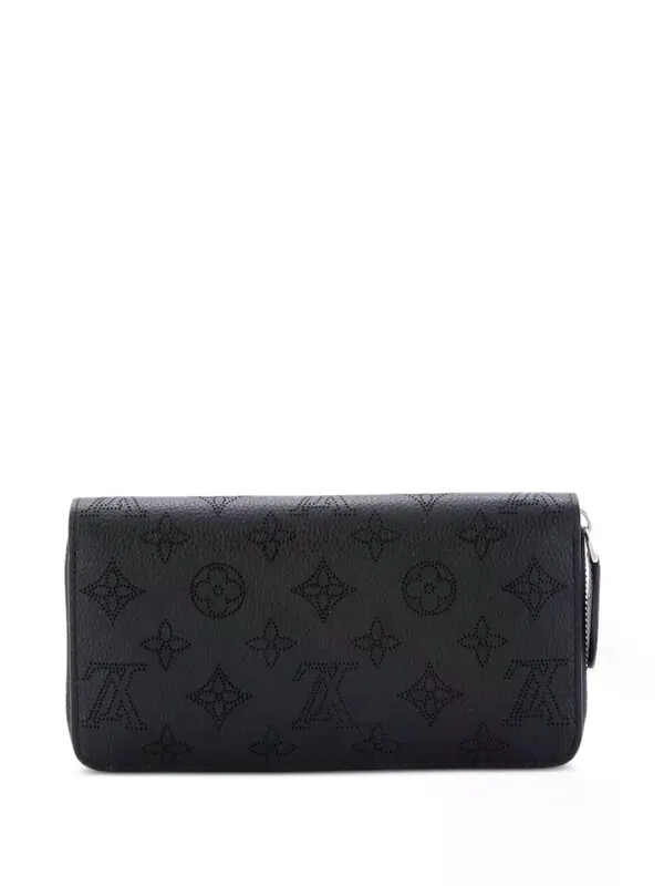 LOUIS VUITTON Zippy Wallet Mahina Leather Small Wallets - Black
