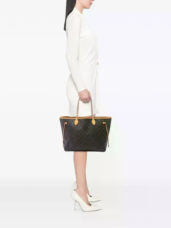 LOUIS VUITTON 2009 Monogram Neverfull Mm Tote Bag