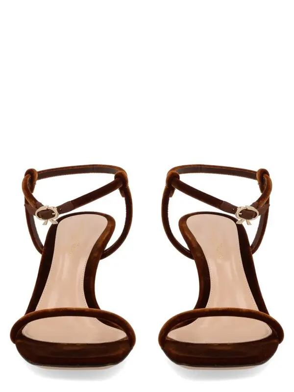 GIANVITO ROSSI Heeled Pumps