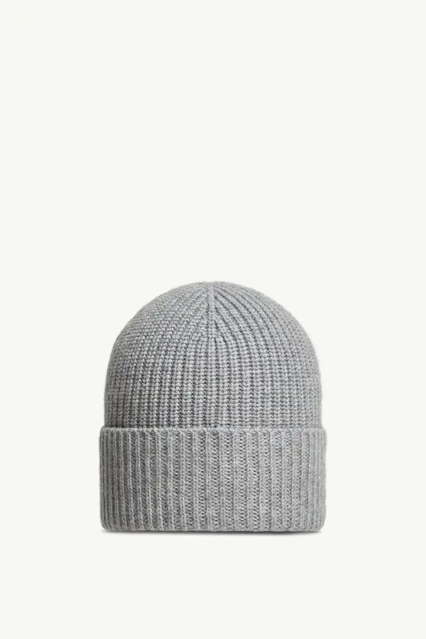 Moncler Logo Patch Knitted Beanie