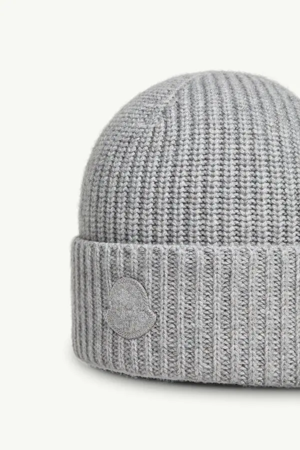 Moncler Logo Patch Knitted Beanie
