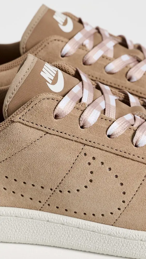 Nike Tennis Classic Sneakers