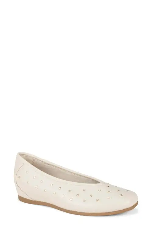 BARETRAPS Ryalie Studded Flat - Cream