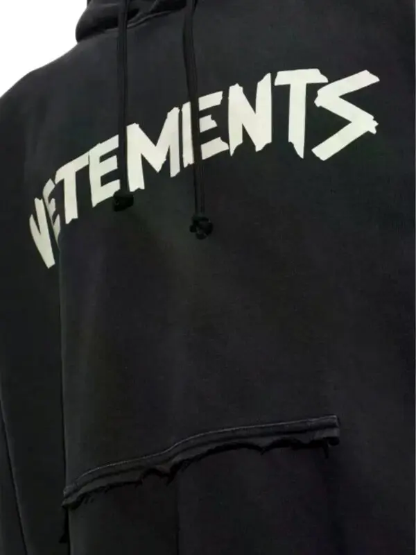 Vetements Logo Print Frayed Hoodie - Black