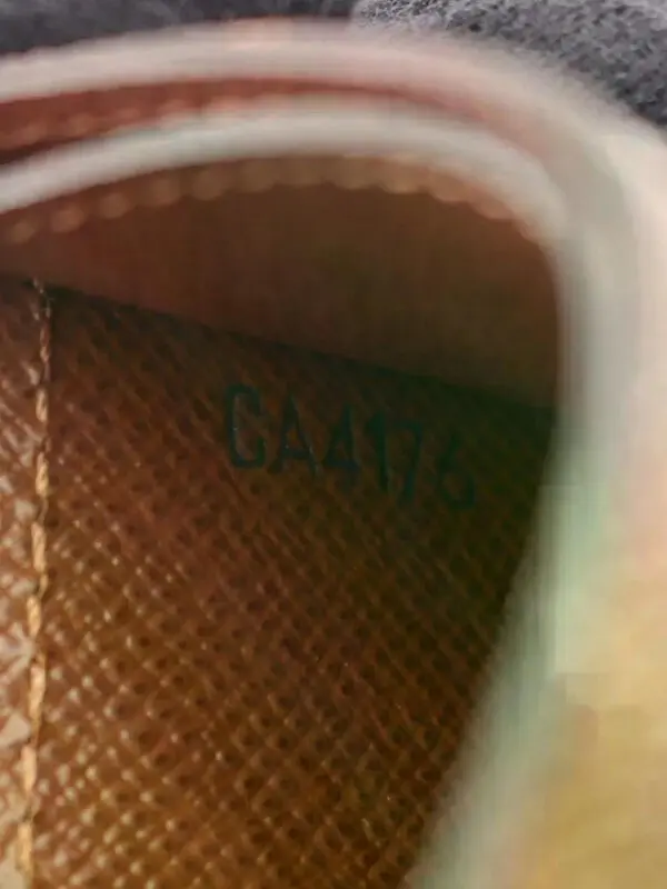 LOUIS VUITTON 2016 Monogram Card Case
