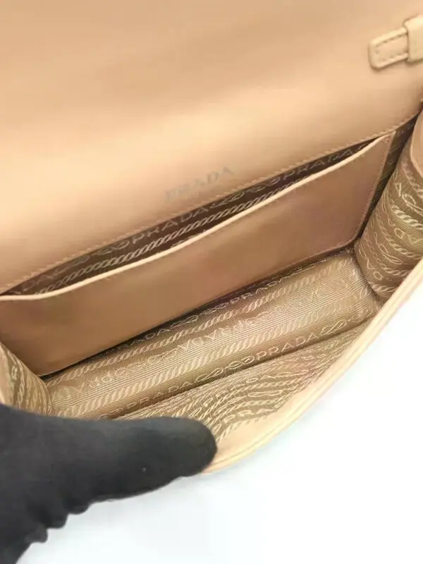 Prada 2010s Ruched Leather Shoulder Bag - Neutrals