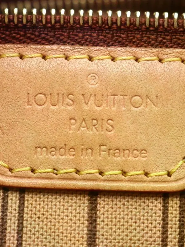 LOUIS VUITTON 2010s Monogram Neverfull Mm Tote Bag - Brown