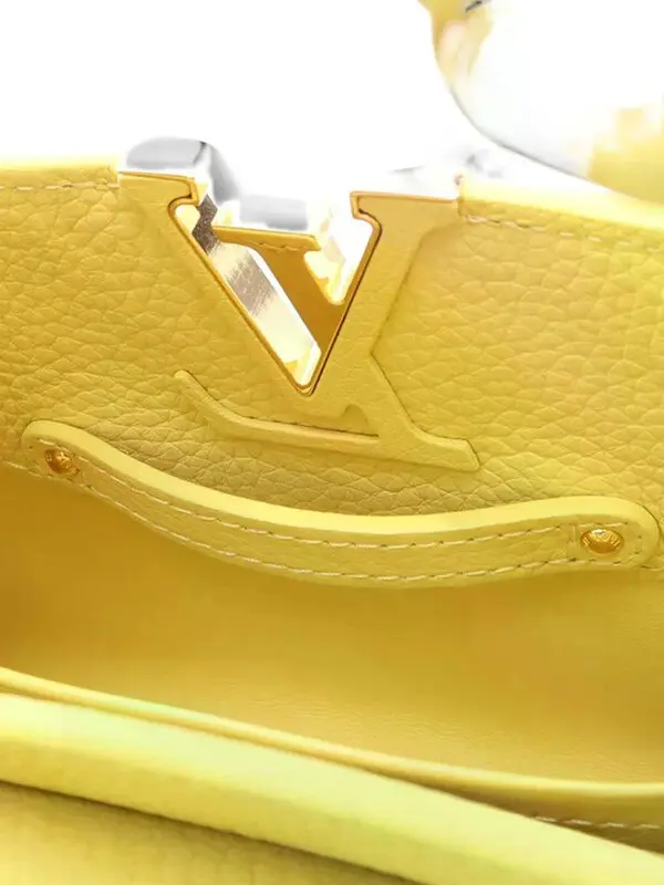 LOUIS VUITTON 2021-2026 Taurillon Scrunchie Capucines Bb Satchel