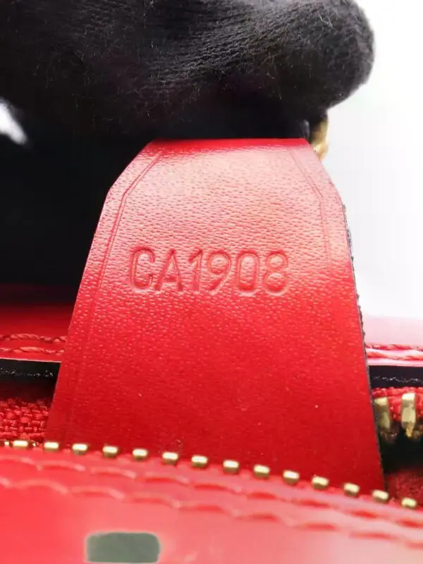 LOUIS VUITTON 1998 Voltaire Epi Shoulder Bag - Red
