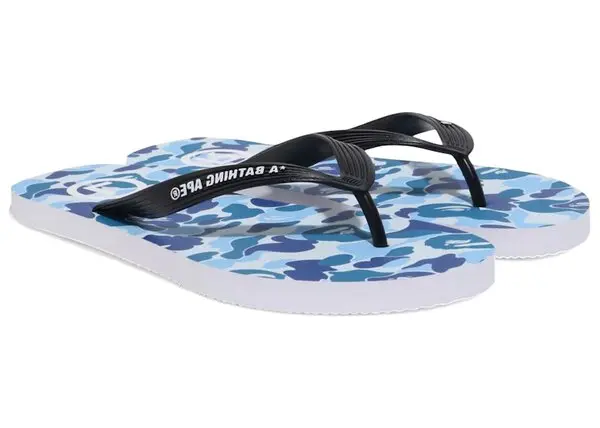 A BATHING APE Abc Camo Flip Flops - Blue