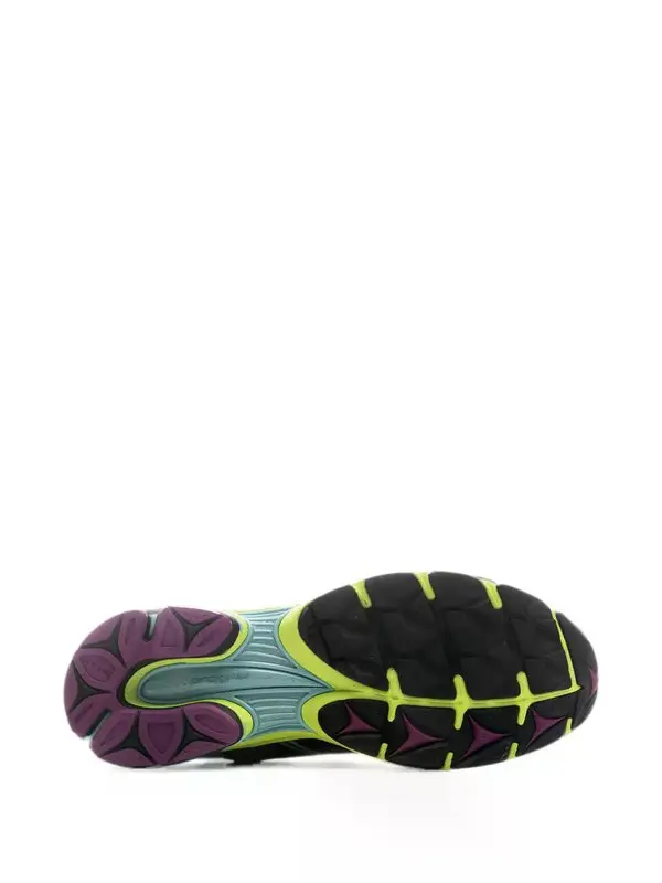 Saucony Progrid Triumph 4 Panelled Sneakers
