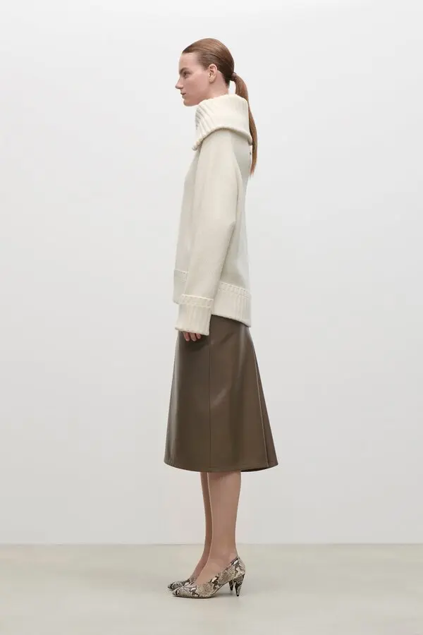 Victoria Beckham Wide Collar Jumper - Ivory