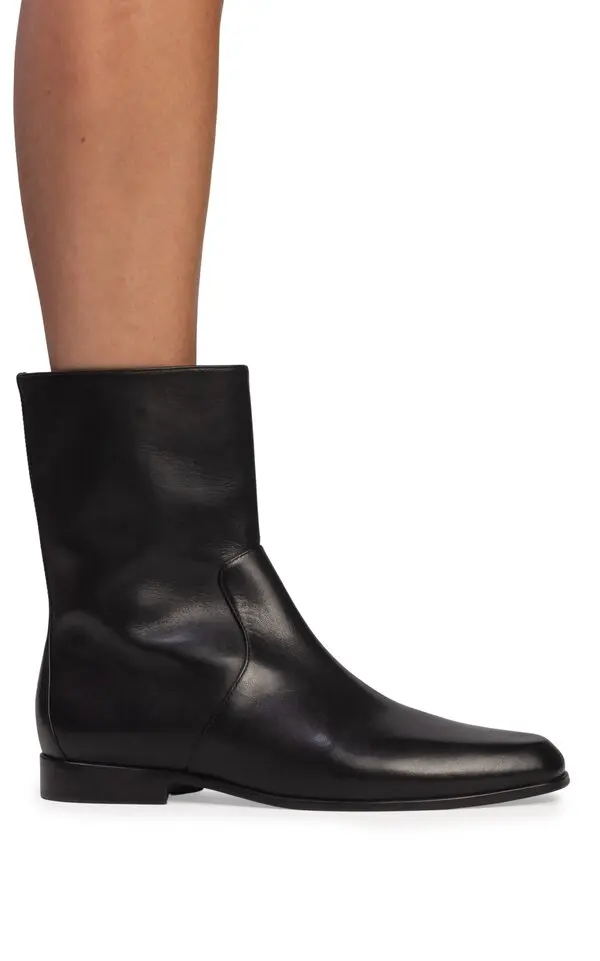 BLACK SUEDE STUDIO Aries Leather Boots
