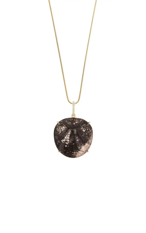 Sheryl Lowe 14k Yellow Sand Dollar And Diamond Pendant Necklace - Gold