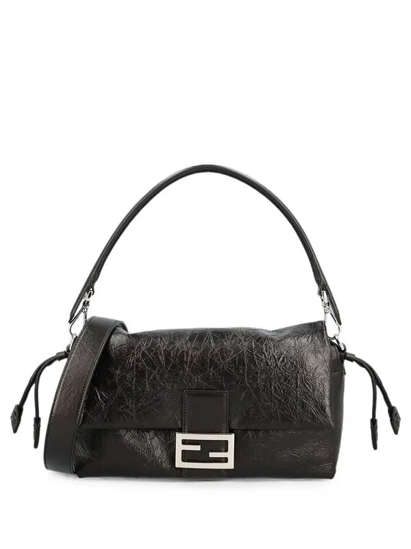Fendi Baguette Soft Medium In Crackled Leather - Black