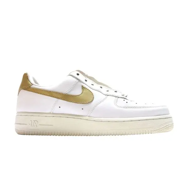 Nike Wmns Air Force 1 '07 Metallic Gold