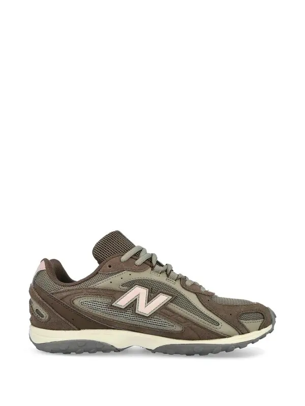 NEW BALANCE Panelled Lace-up Sneakers With Appliqué Logo - Marrone