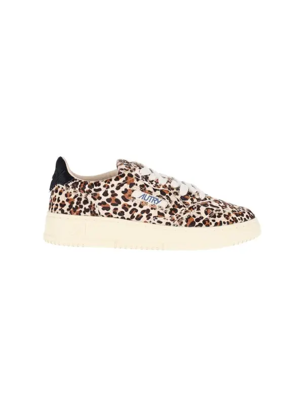 AUTRY Inspired Leather Low-top Sneakers For