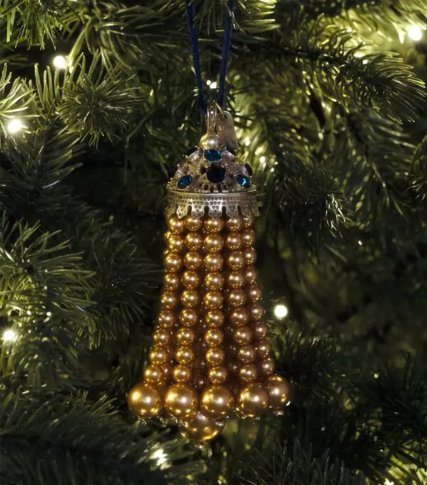 JOANNA BUCHANAN Faux Pearl Tassel Tree Decoration