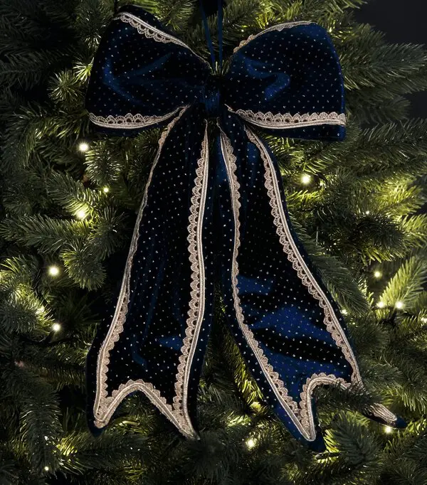 LUXURY GARLAND Velvet And Lace Bow Tree Decoration