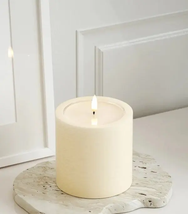 DELUXE HOMEART Unique Pillar Candle