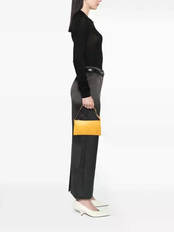 LOUIS VUITTON 1999 Epi Pochette Accessoires Shoulder Bag