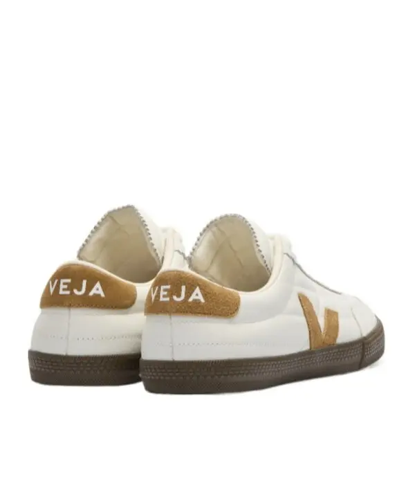 VEJA Panenka Sneakers