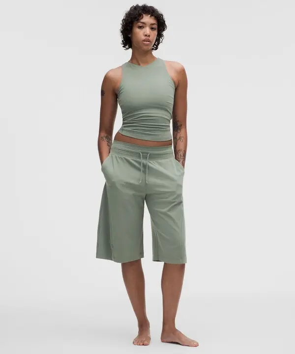Lululemon Groove Mid-rise Relaxed Bermuda Short - Willow Leaf