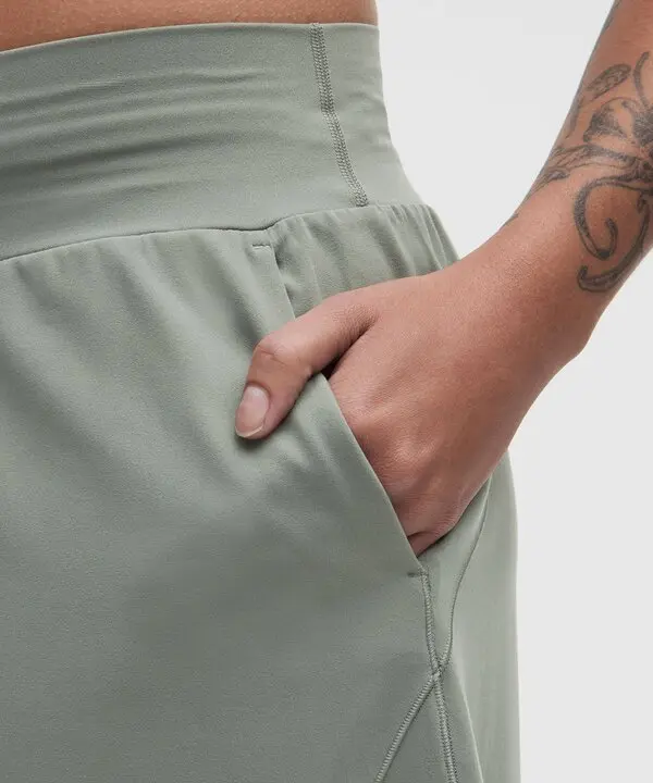 Lululemon Groove Mid-rise Relaxed Bermuda Short - Willow Leaf
