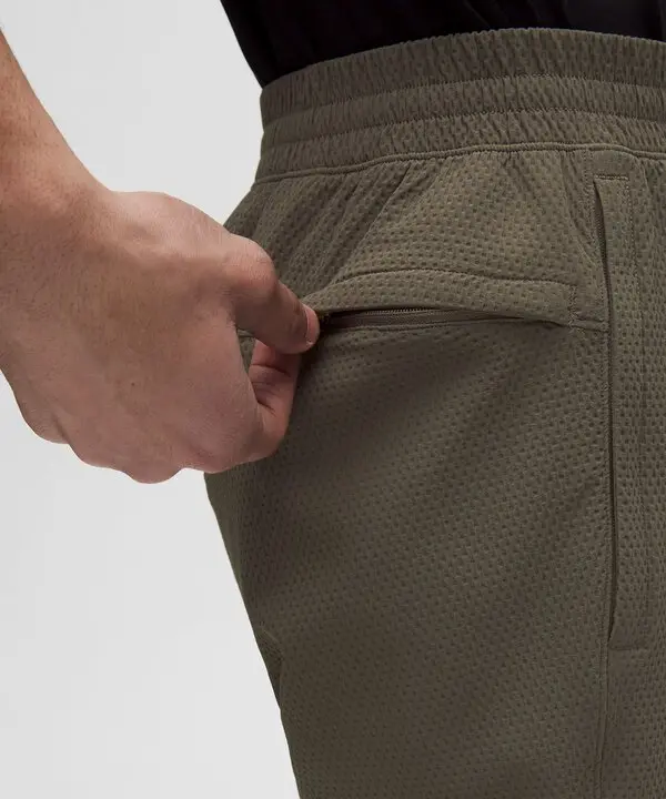Lululemon License To Train Textured Jogger - Army Green