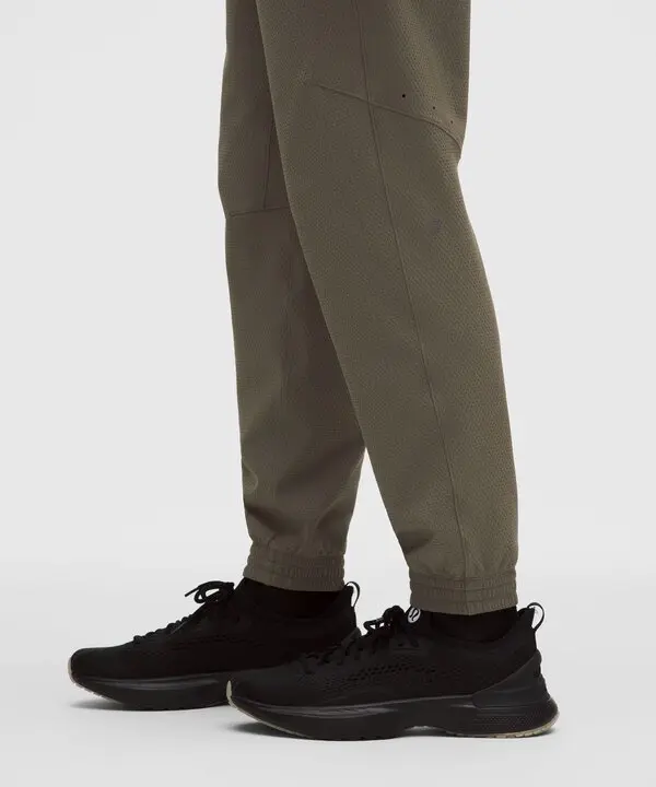 Lululemon License To Train Textured Jogger - Army Green