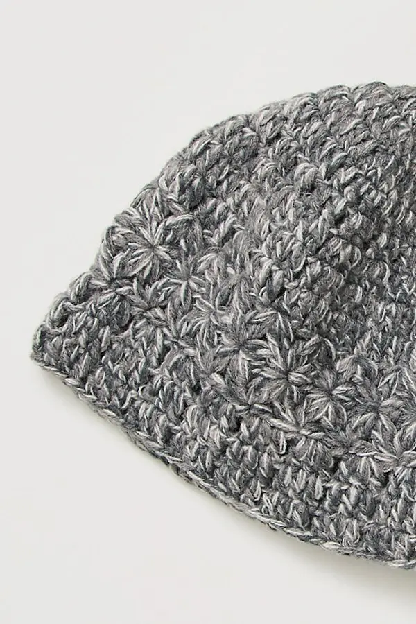 Free People Peggy Knitted Skull Cap - Blue