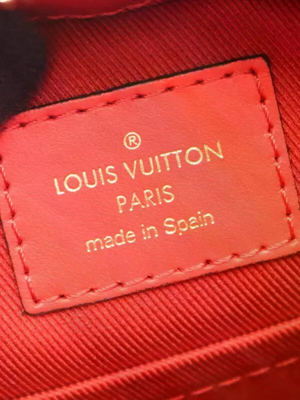 LOUIS VUITTON 2018 Monogram Saintonge Satchel