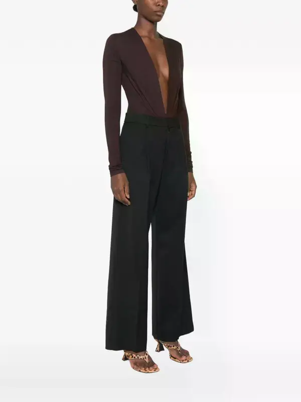 Andamane Plunging V-neck Long-sleeve Bodysuit