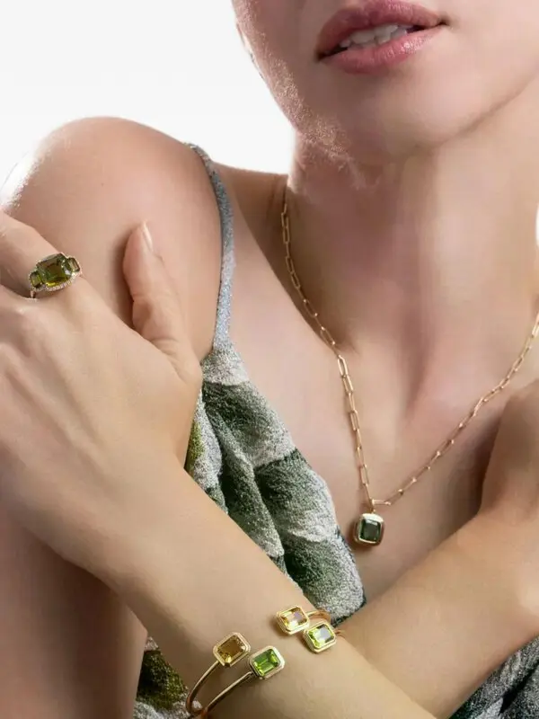 Goshwara Manhattan Peridot Gemstone Bangle