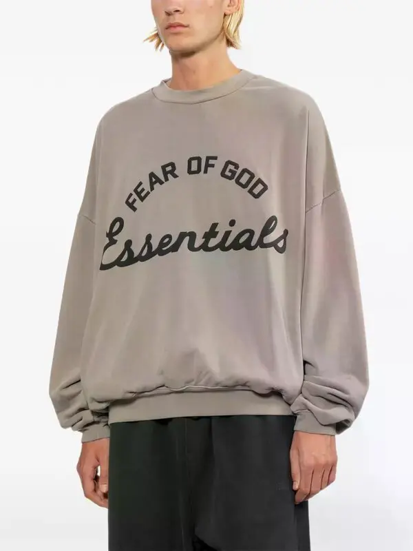 ESSENTIALS Training 90s Sweatshirt