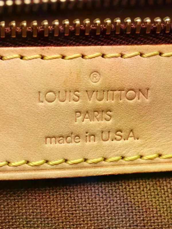 LOUIS VUITTON Monogram Batignolles Horizontal Tote Bag